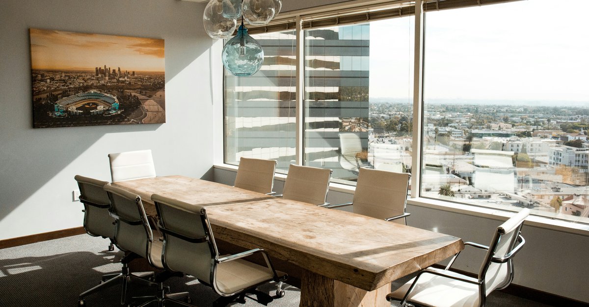 Reduce Overhead Costs With Rented Meeting Rooms | Spacepool