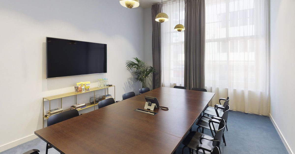 Meeting Room 04 - 12 person