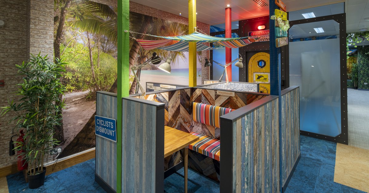 DeskLodge Sovereign House